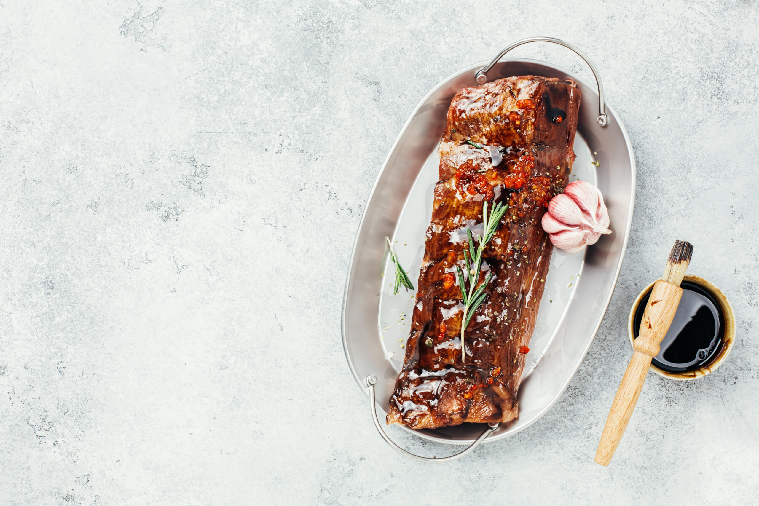 Preparamos costillas de cerdo marinadas con Unox España - Educarne